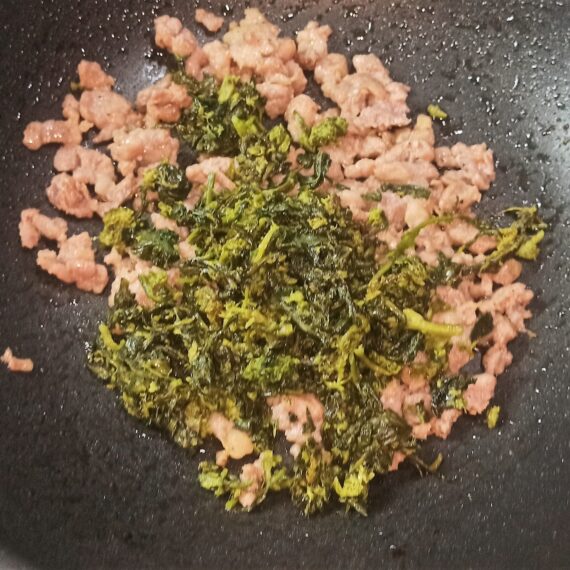 Pasta alla Carrettiera napoletana, squisita con salsiccia e friarielli ...
