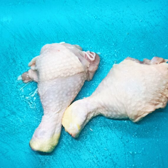 Fuselli di pollo alla mediterranea, con il segreto per farli succosi e ...