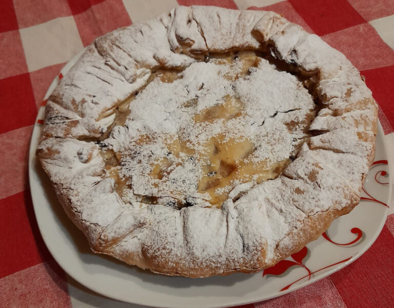 Torta di pasta sfoglia ricotta e pere, Il dolce che si prepara in 5 ...