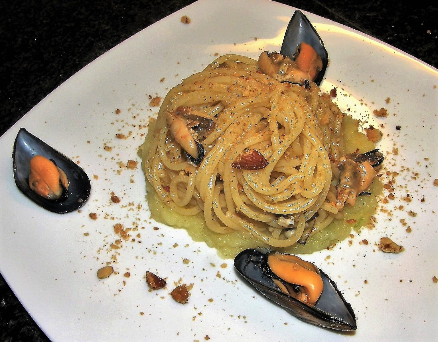 Maccheroni pasticciati, la pasta al forno solo con 2 ingredienti ...