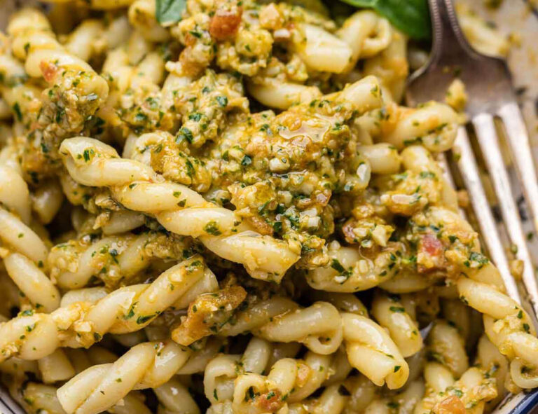 Pasta al pesto di Pantelleria, Il The Guardian l'ha definito il primo ...