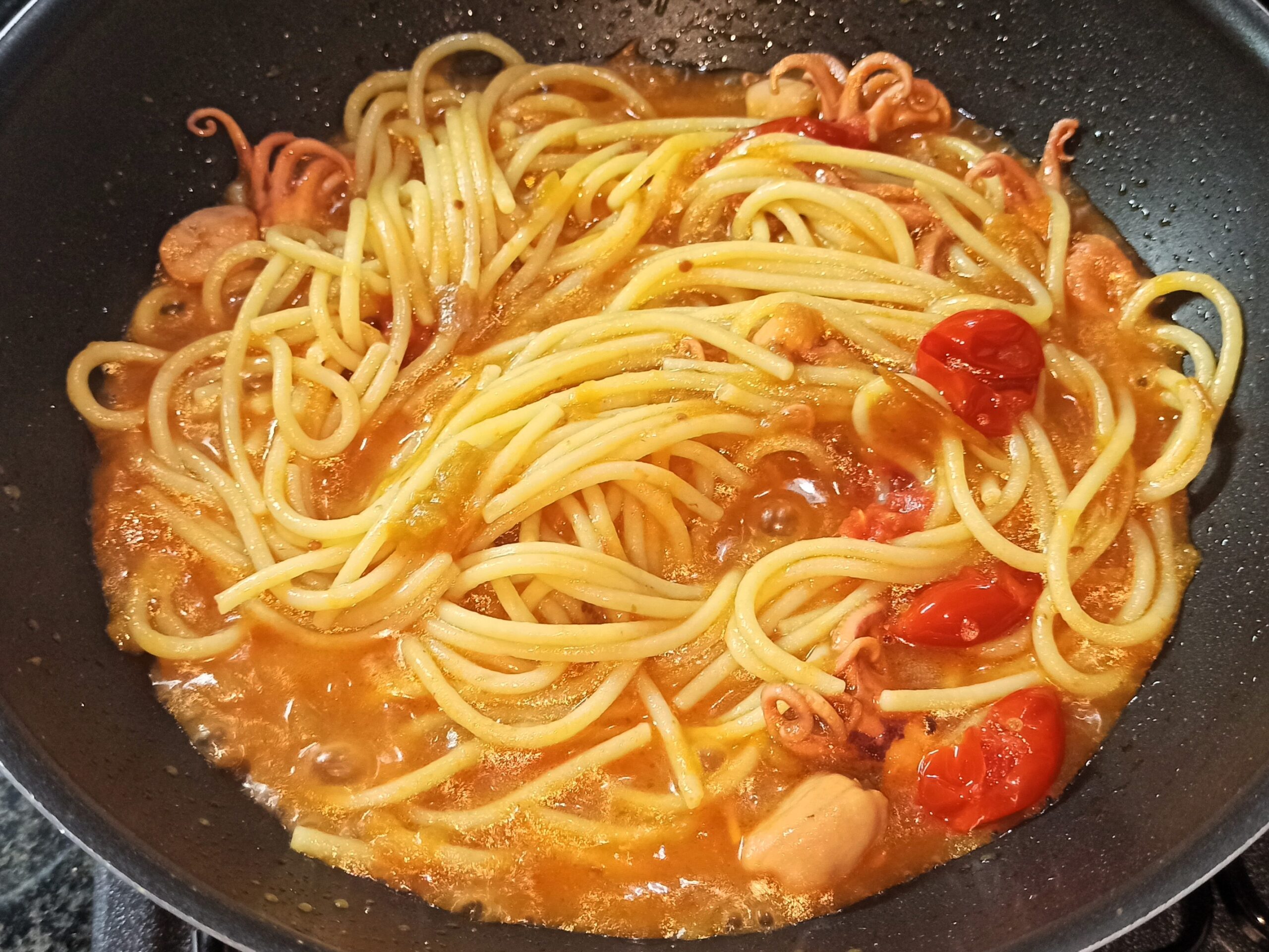 Spaghetti alla genovese di polpo senza cipolla, stesso sapore ma molto ...