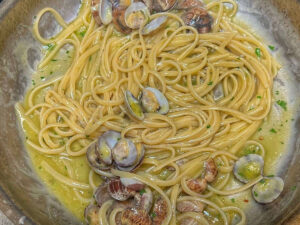 Le chiacchiere con la ricetta segreta di Damiano Carrara, L'aggiunta di ...