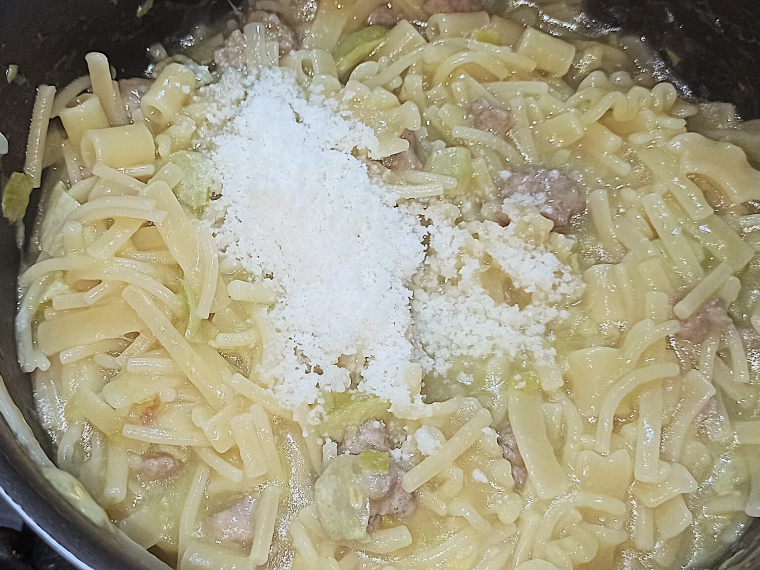 Pasta mista alla Nonna Gina, così cremosa e buona con solo due ...