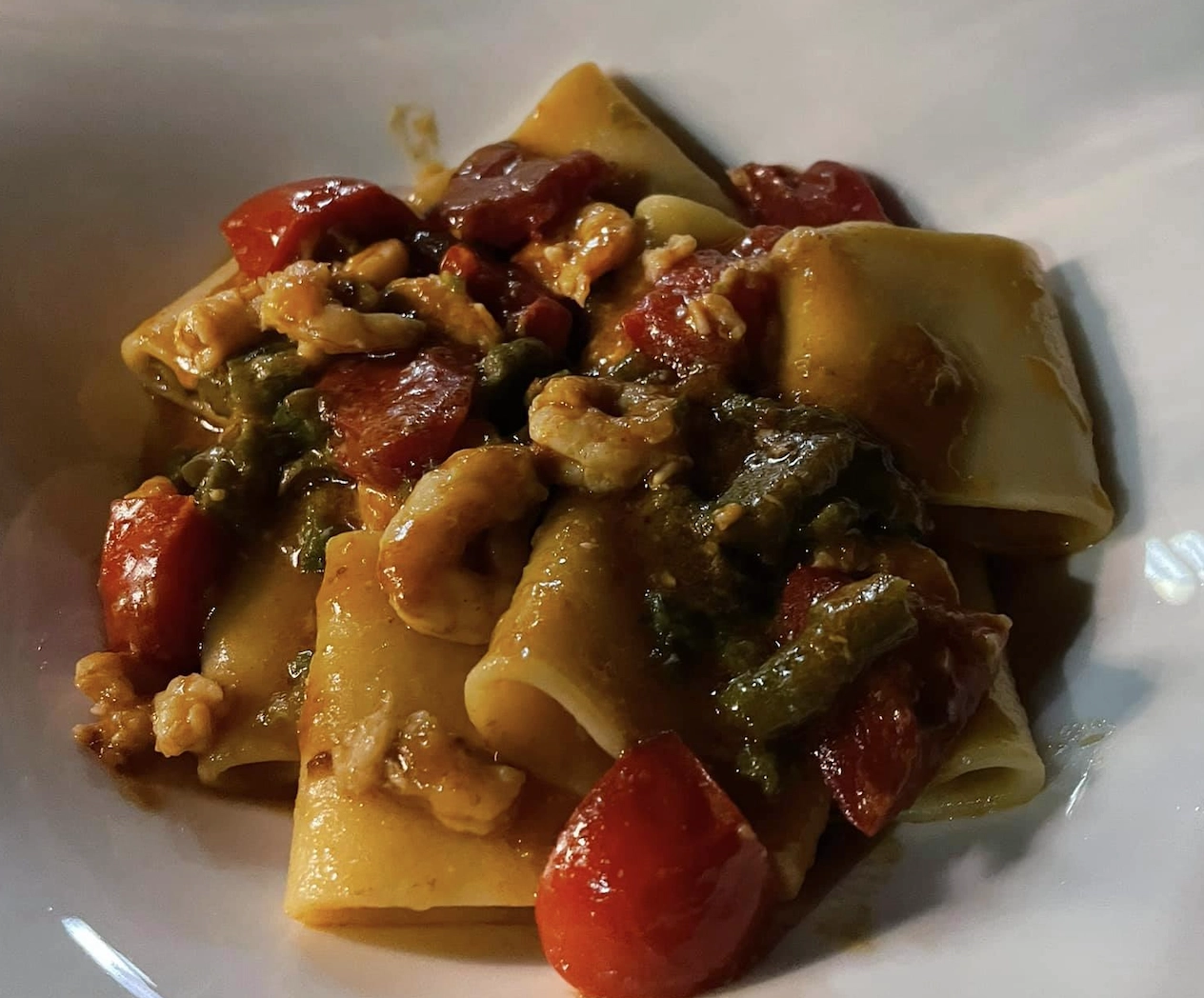Paccheri del ciummo con peperoncini e gamberetti, bastano due ...