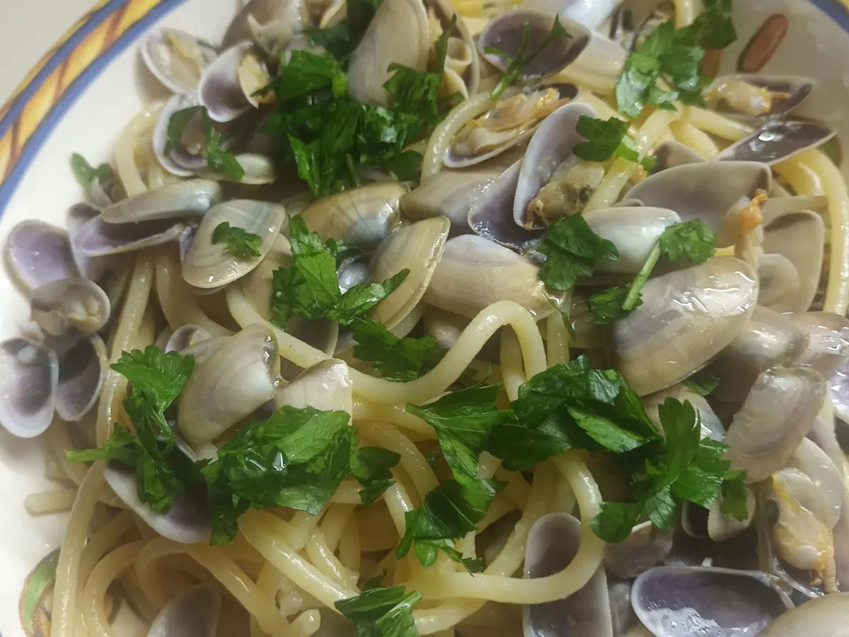 Spaghetti alle Telline alla Catanese
